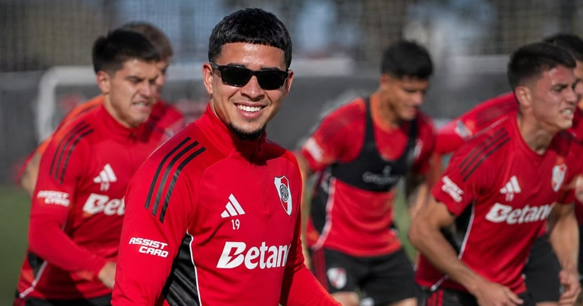 Kendry Páez sorprende en un calentamiento con River Plate por su falta ...